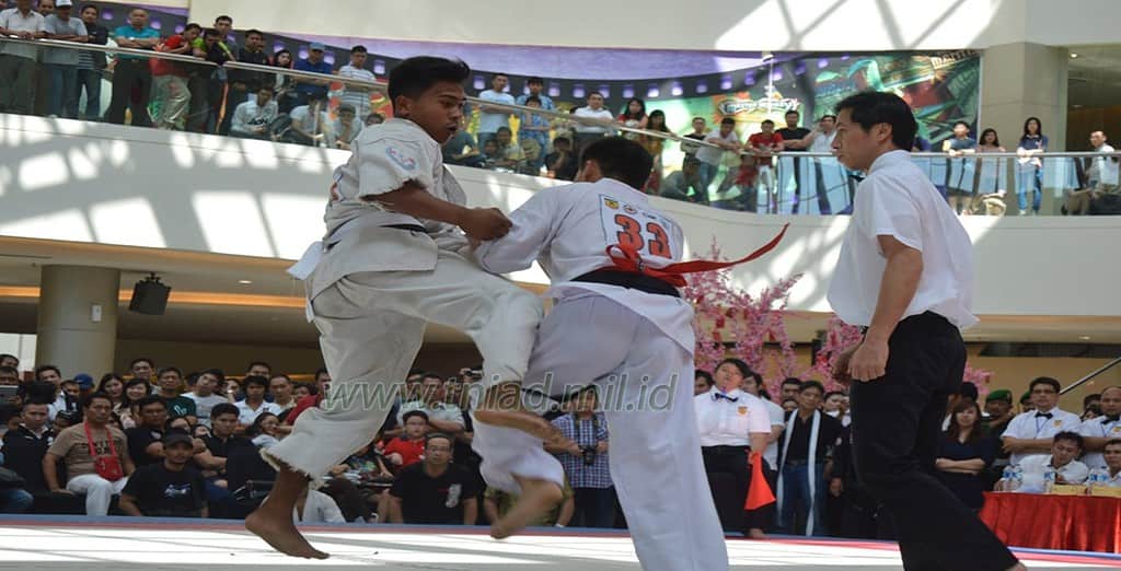 Kejurnas Karate Yang Pertama Full Body Contact (Piala Pangkostrad)