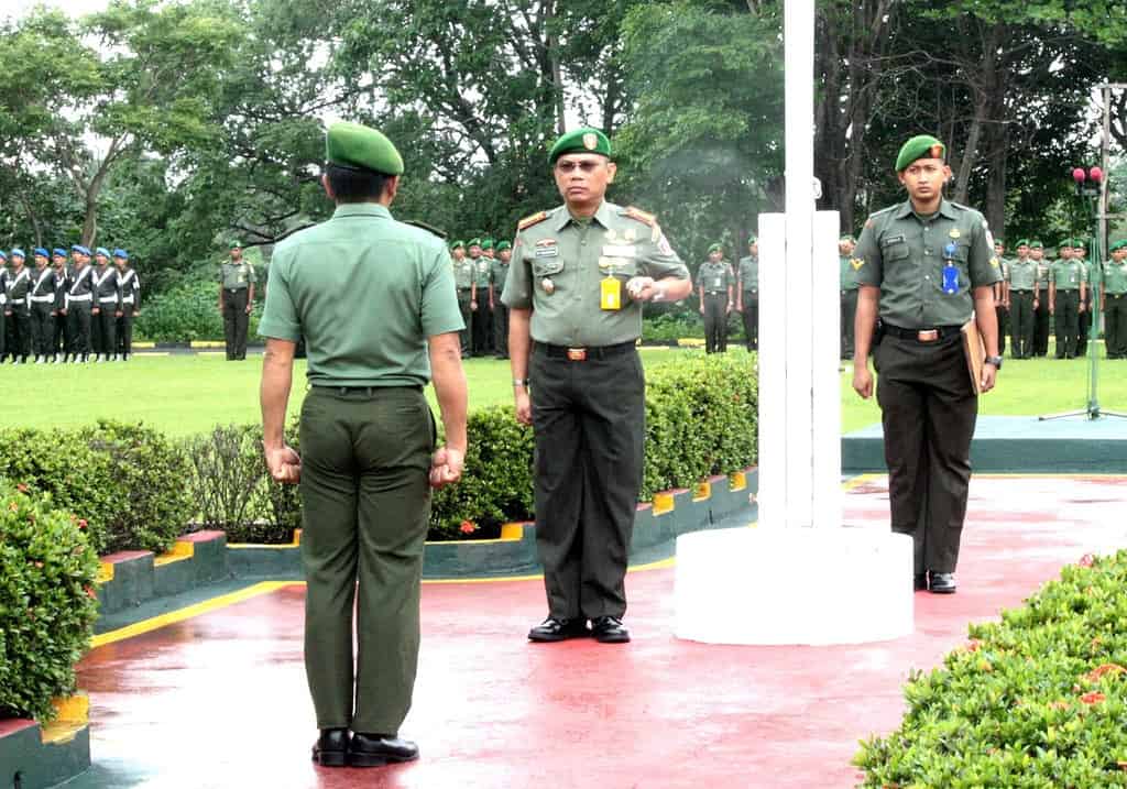 Upacara Bendera Minggu Pertama Korem 142/Tatag