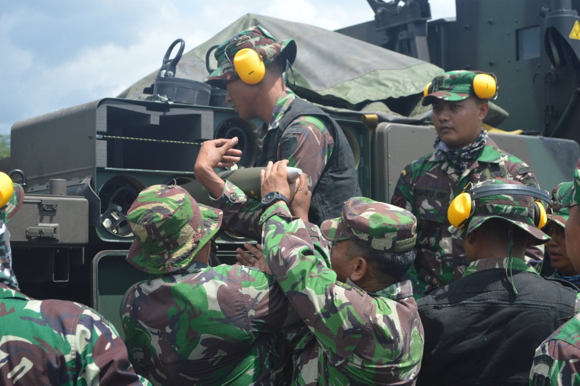 Yonarmed 12 Kostrad Uji Fungsi Munisi Meriam 155 MM/GS Caesar
