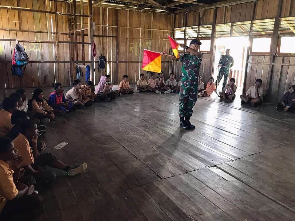 Satgas Yonif 312 Tanamkan Nilai Disiplin pada Anak-Anak Senggi Melalui ... Satgas Yonif 312 Tanamkan Nilai Disiplin pada Anak-Anak Senggi Melalui ...