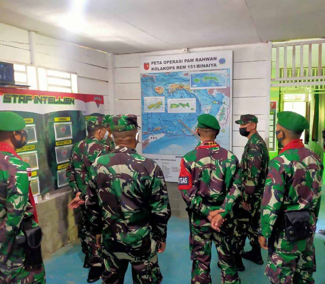 Kunjungan Kerja Tim Wasops Mabesad Pada Jajaran Satgas Yonif 734/SNS Kunjungan Kerja Tim Wasops Mabesad Pada Jajaran Satgas Yonif 734/SNS
