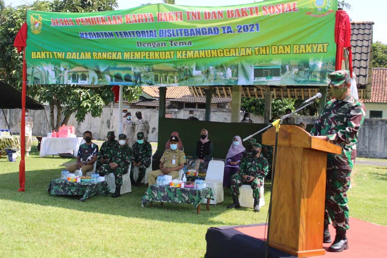 Kadislitbangad Buka Kegiatan Karya Bakti TNI dan Bakti Sosial Dalam Rangka Kegiatan Teritorial ...