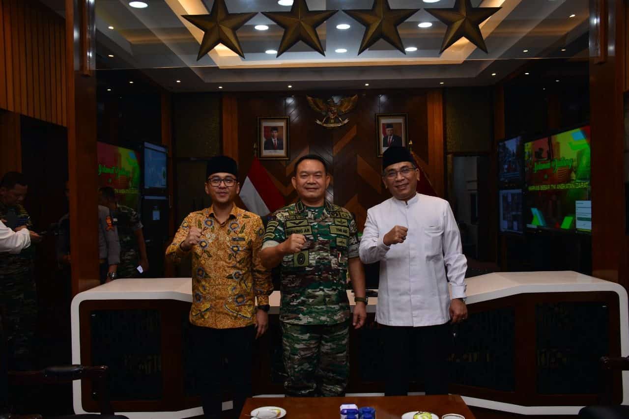 Silaturahmi Kyai Dengan Santri