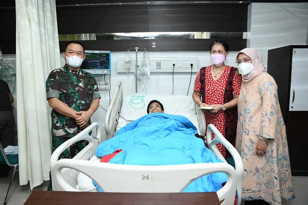 8 Tahun Derita Penurunan Gagal Otot, Andreas Di Jenguk Kasad dan Ketum Persit KCK