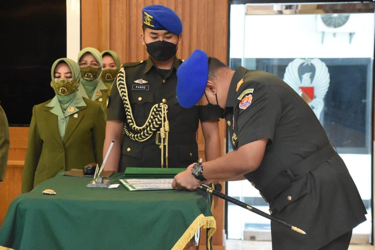 Danpuspomad Pimpin Serah Terima dan Penyerahan Jabatan Di Lingkungan ...