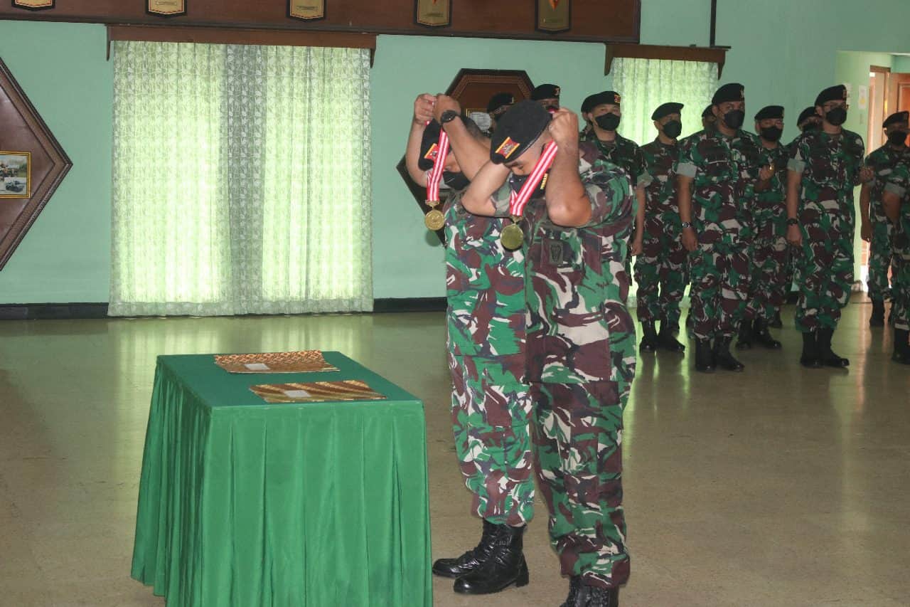 Danpusdikkav Berikan Penghargaan Kepada Gumil dan Pelatih Terbaik Pusdikkav