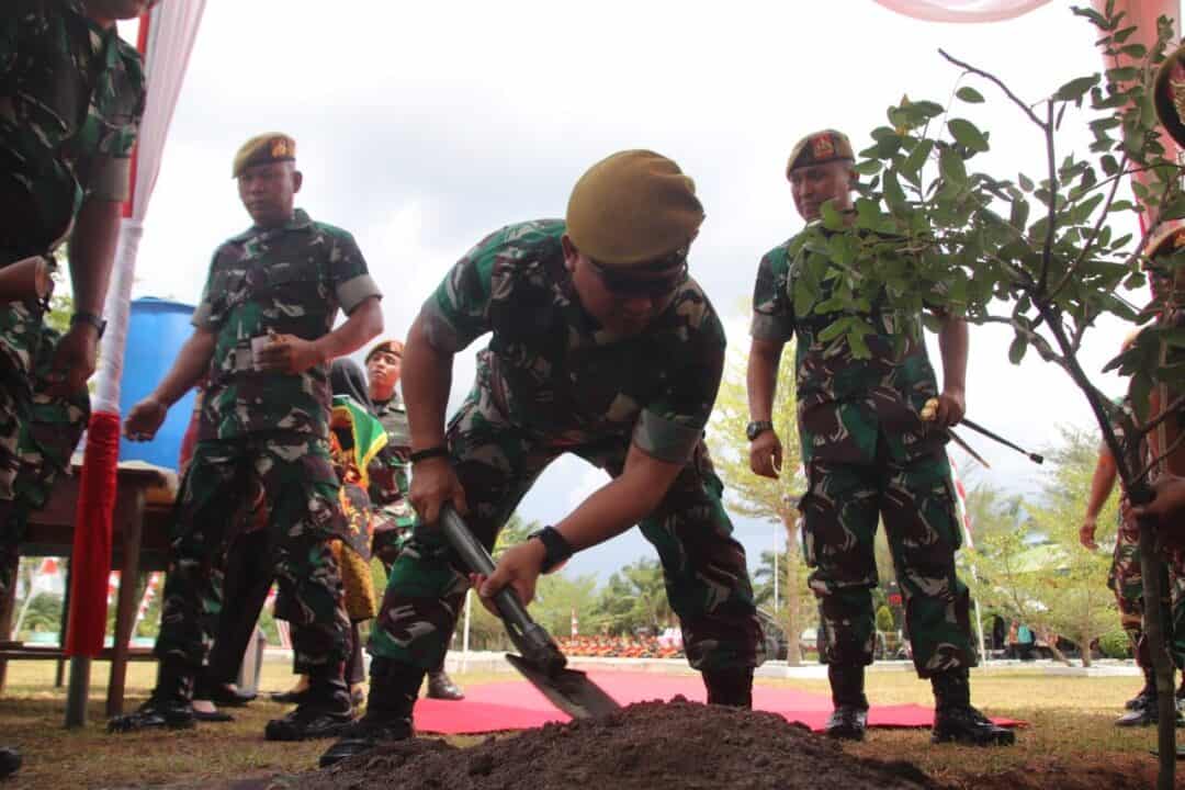 Kunjungan Danpussenarmed Kodiklatad ke Markas Batalyon Armed 15 105 ...