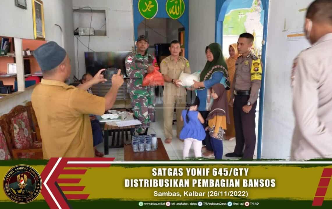 Bersama Pemerintah Daerah, Satgas Yonif 645/GTY Distribusikan Pembagian ...