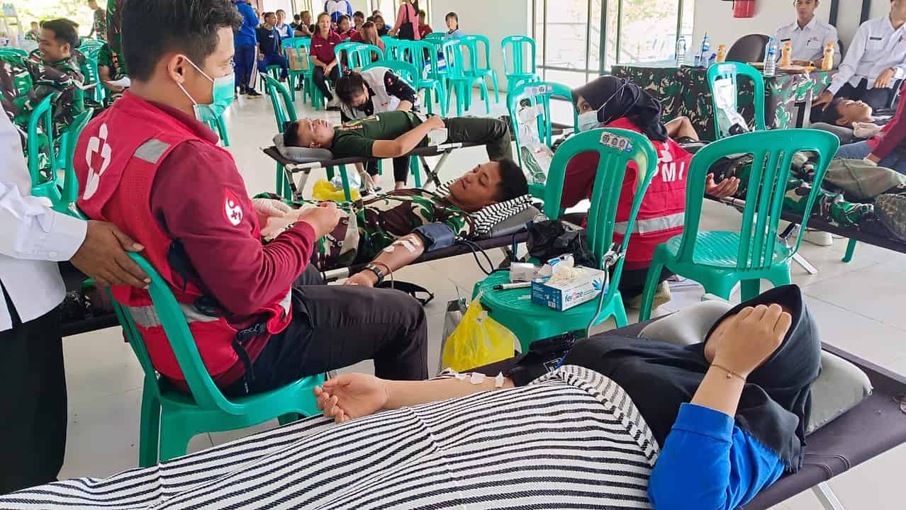 Satgas Yonarmed 19/105 Trk Bogani Gelar Donor Darah Peringati HUT ke 77 Korps Armed