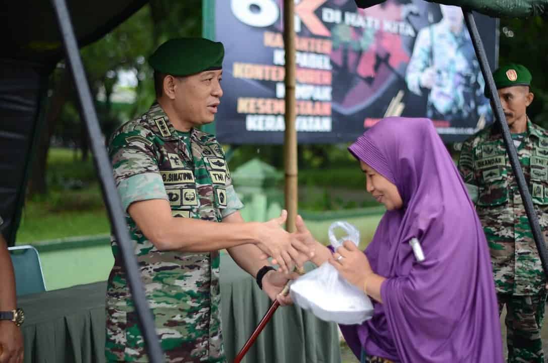 Rindam XIV/Hasanuddin Laksanakan Kegiatan Jum'at Berkah Tutup Tahun 2022