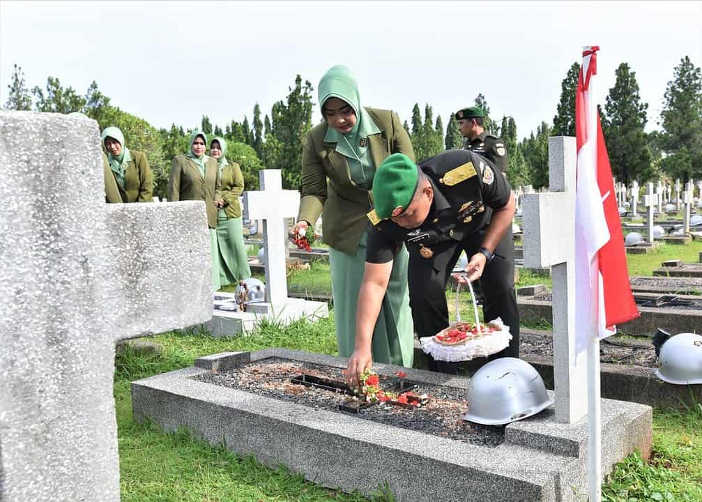 Jelang HUT ke 72 Penerangan TNI AD, Dispenad Gelar Ziarah dan Anjangsana