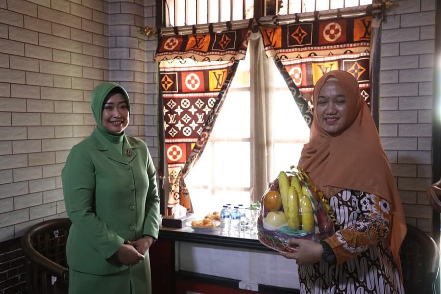 Jelang HUT ke 72 Penerangan TNI AD, Dispenad Gelar Ziarah dan Anjangsana