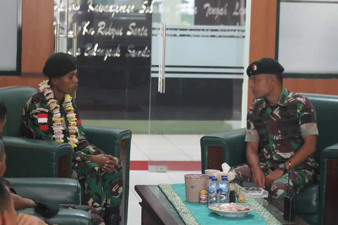 Yonif Raider 300 Gelar Tradisi Penyambutan Personel Satgas Apter