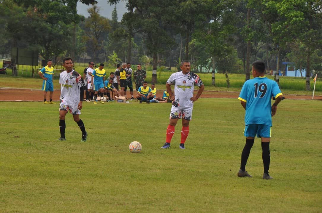 Jalin kekompakan Antar Lembaga Pendidikan, Pusdikpal Puspalad Olahraga ...