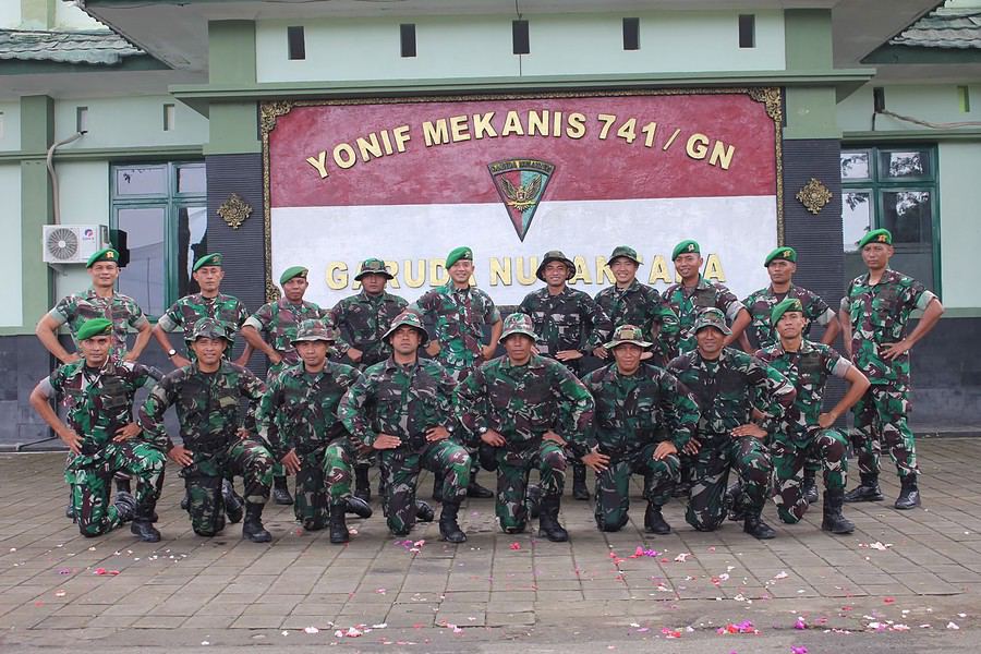 Tradisi Masuk Satuan, 16 Prajurit Sah Jadi Warga Baru Yonif Mekanis 741/GN