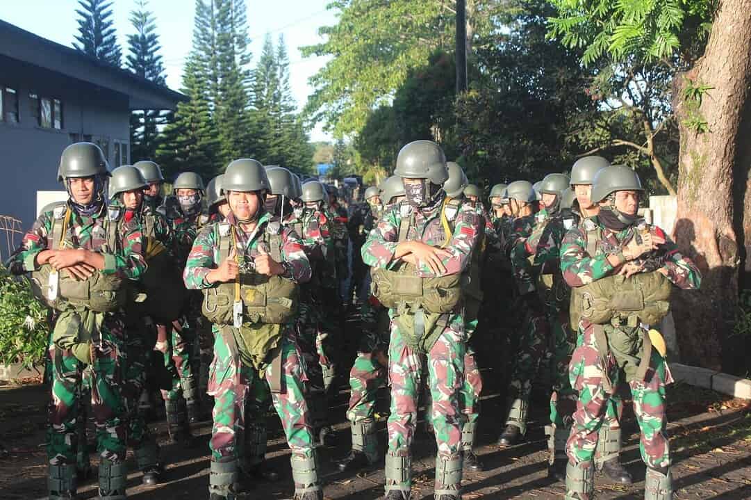 Yonbekang 2 Kostrad Dukung Terjun Penyegaran Brigif 18/Trisula, Yonif ...