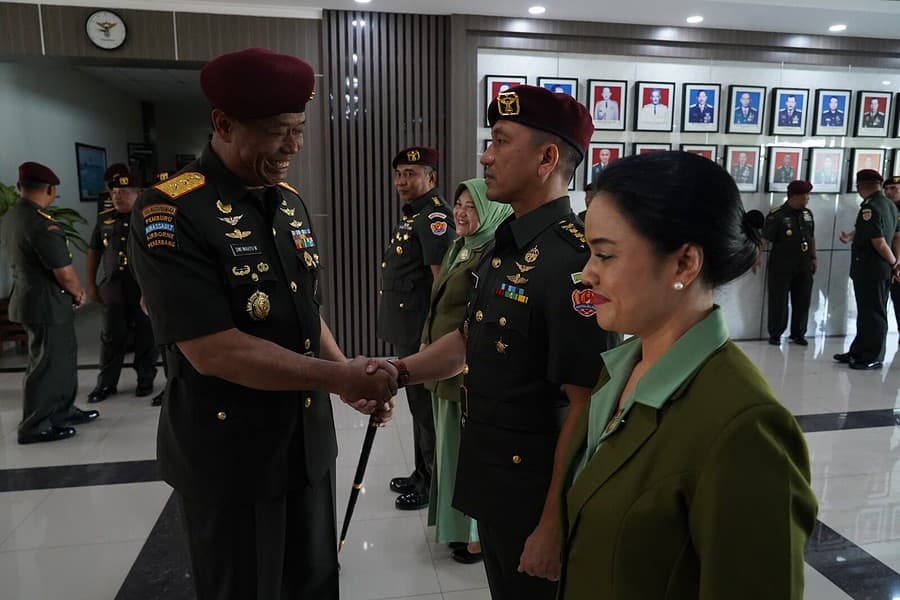 Danpuspenerbad Serahkan Jabatan Kabengpus Penerbad dan Pamen Ahli ...