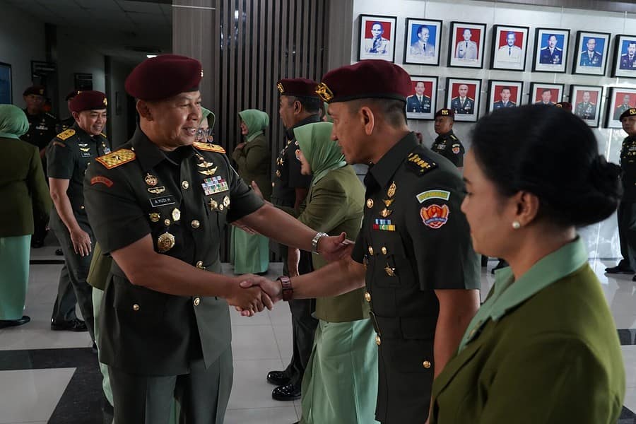 Danpuspenerbad Serahkan Jabatan Kabengpus Penerbad dan Pamen Ahli ...