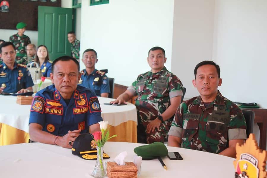 Rindam IX/Udayana Gelar Latihan Bela Negara Dinas Kebakaran dan ...