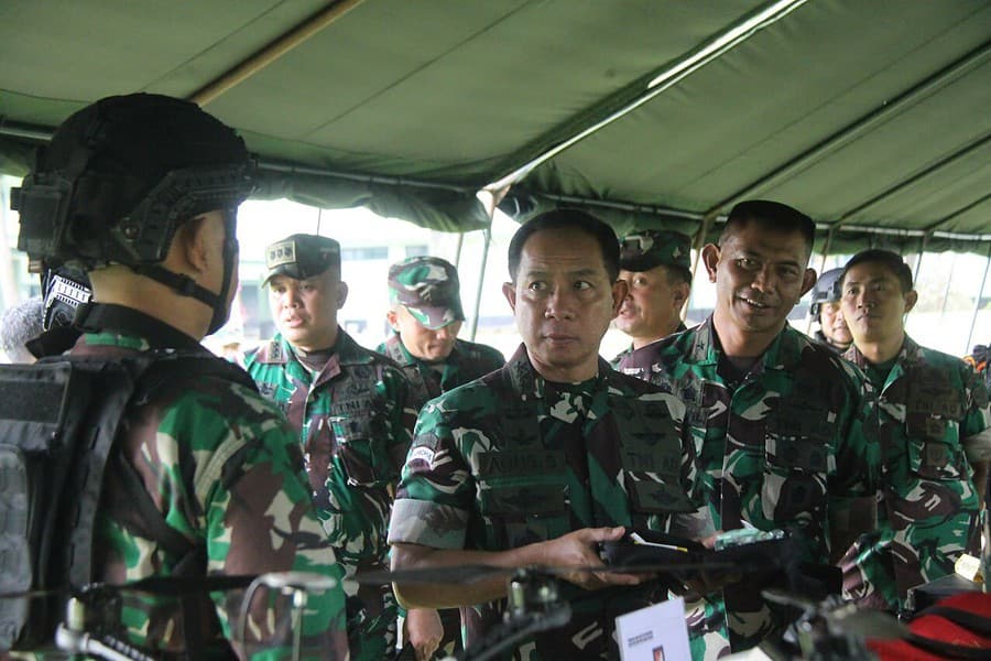 Wakasad Cek Kesiapan Operasi Yonif Raider 300/Brajawijaya