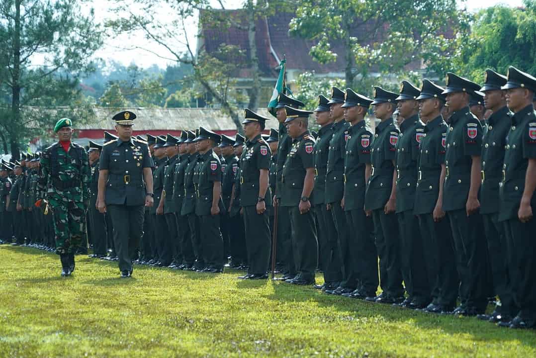 Tangis Haru Pelantikan 229 Siswa Secata Rindam XIV/Hsn Resmi Menyandang Pangkat Prajurit Dua