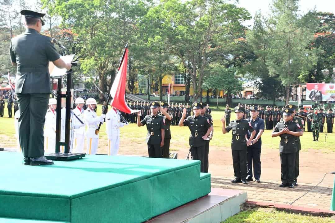 Tangis Haru Pelantikan 229 Siswa Secata Rindam XIV/Hsn Resmi Menyandang Pangkat Prajurit Dua