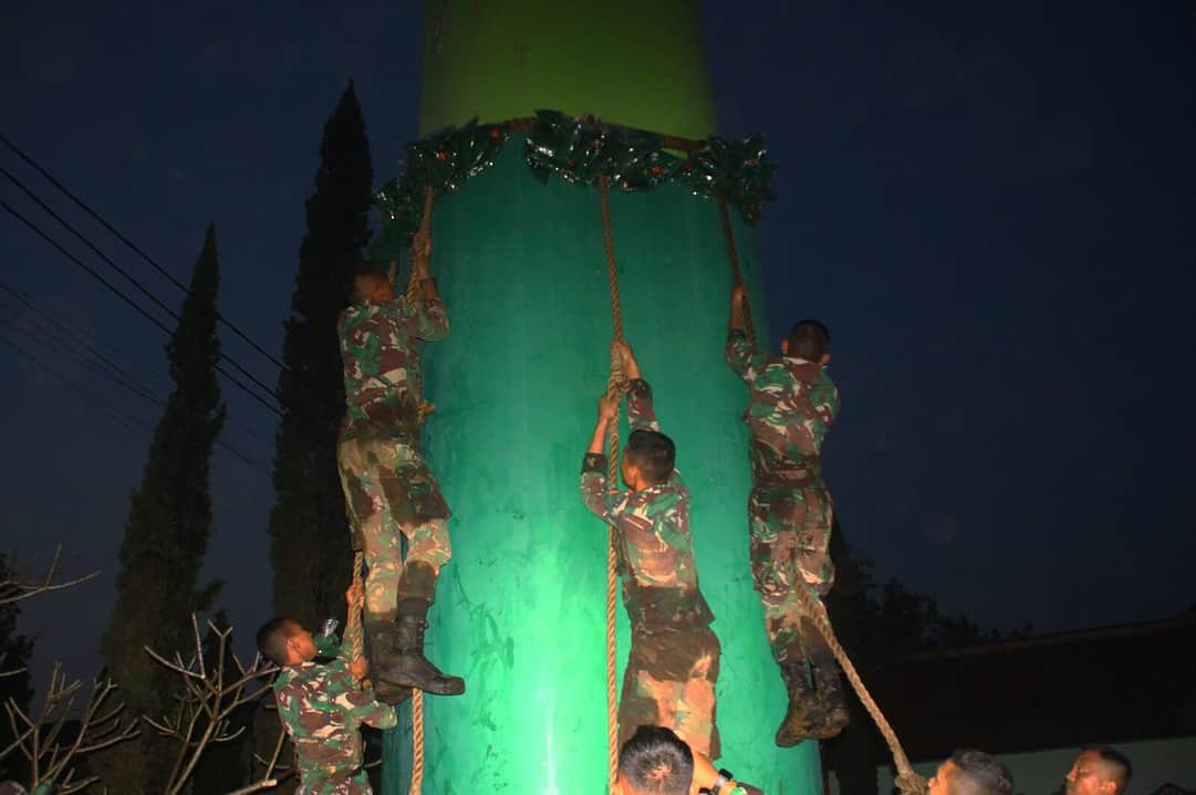 Kapuspalad Pimpin Upacara Tradisi Korps Pembaretan dan Penyematan ...