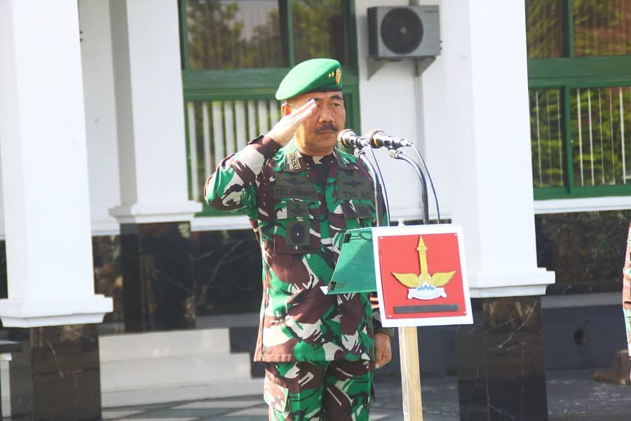 Kapuspalad Pimpin Upacara Tradisi Korps Pembaretan dan Penyematan ...