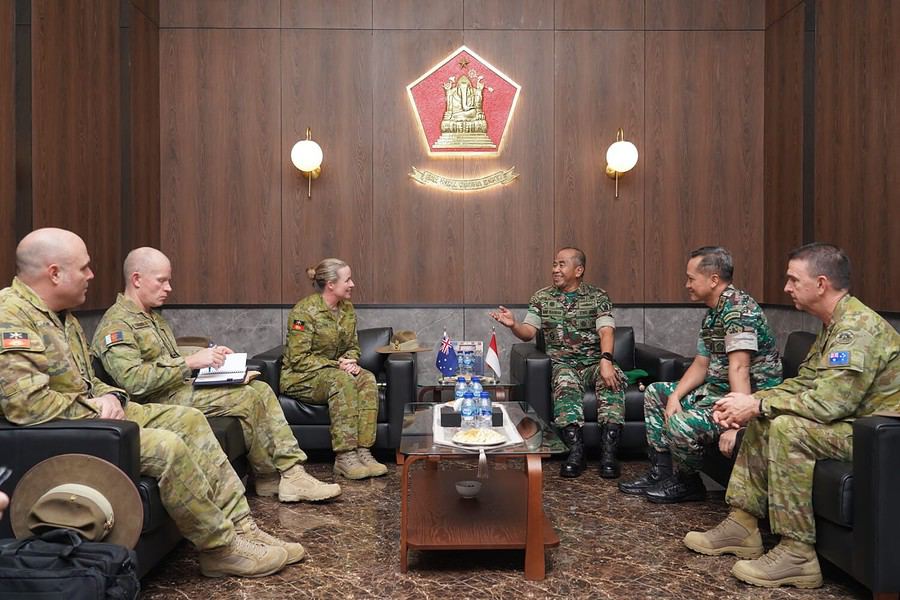 Dankodiklatad Sambut Kunjungan Kehormatan Commander Forces Command ...