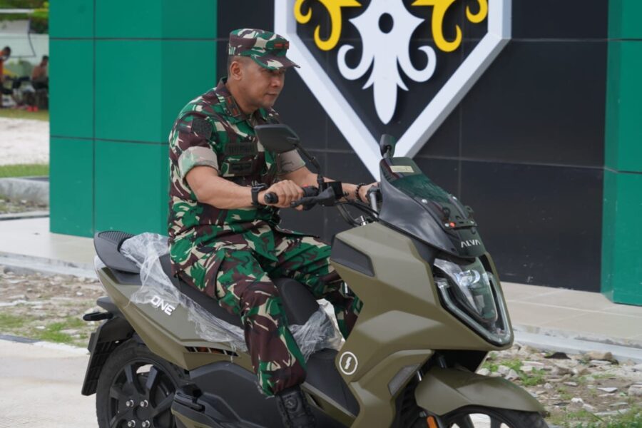 Korem 102/Pjg Terima Bantuan 20 Unit Motor Listrik dari PT. MUTU