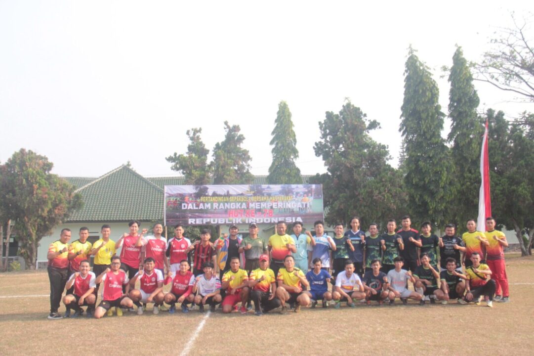 Pusdikpal Puspalad Gelar Pertandingan Sepak Bola Bersama Masyarakat ...