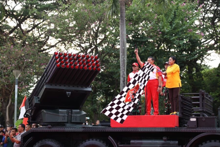 Wakasad Dampingi Panglima TNI Lepas Peserta Lomba Lari “Panglima TNI Run”