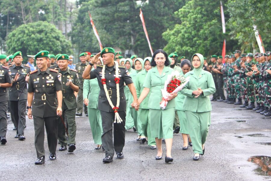 Jabatan Danpusdikpal Serta Kagupusjat dan Optronik II Puspalad ...