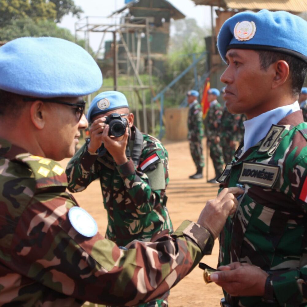 Banner Netralitas TNI AD pada Pemilu 2024