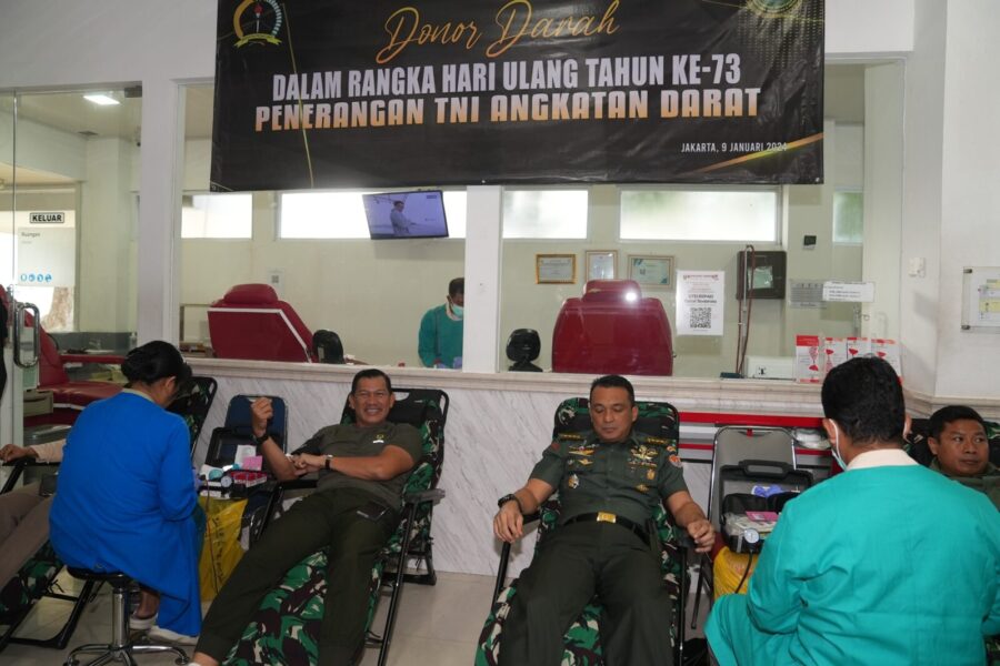Sambut HUT ke-73 Penerangan TNI AD, Dispenad Gelar Donor Darah dan Ziarah ke TMPN Kalibata