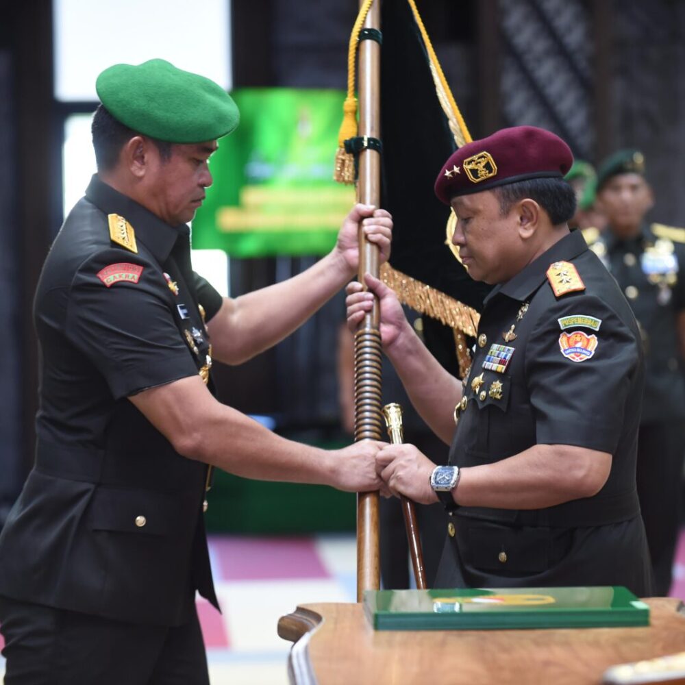 Banner Netralitas TNI AD pada Pemilu 2024