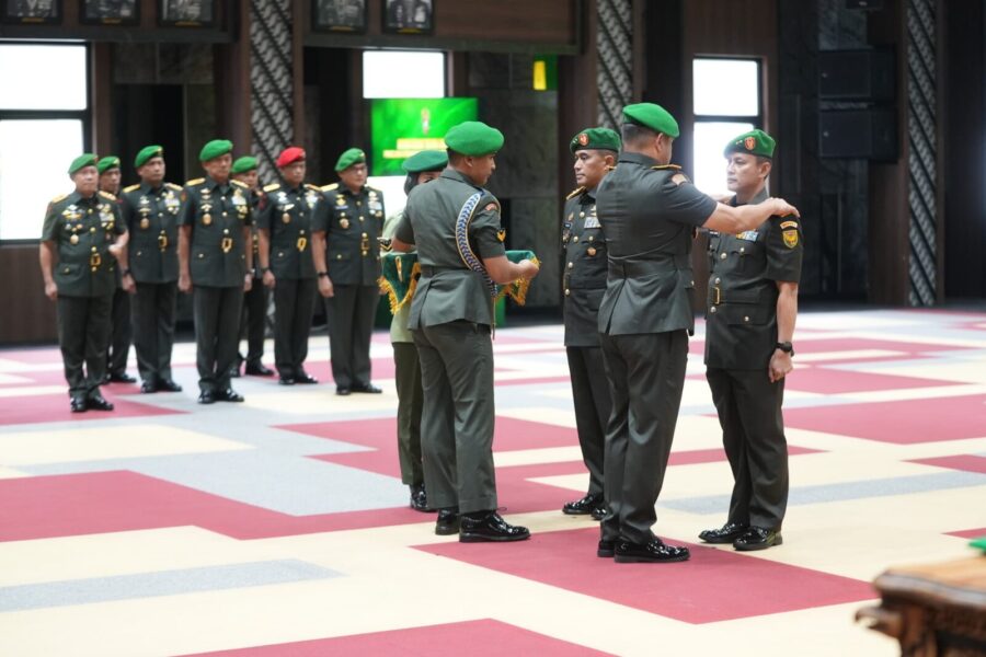 Kasad Pimpin Sertijab Pangdam II/Swj Kasad Pimpin Sertijab Pangdam II/Swj