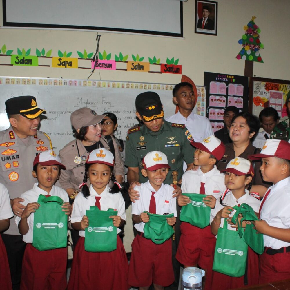 Banner Netralitas TNI AD pada Pemilu 2024