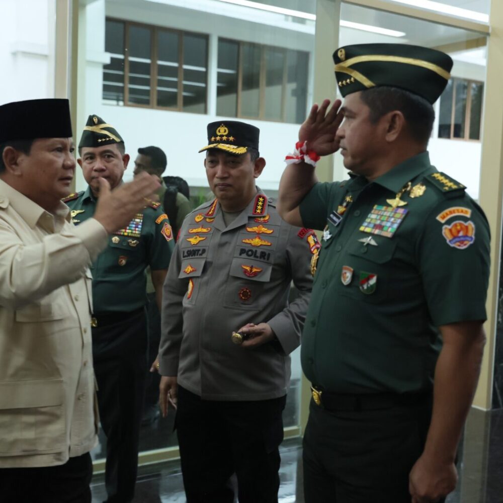 Banner Netralitas TNI AD pada Pemilu 2024