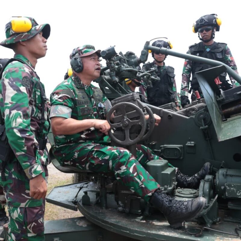 18 Perwira Tinggi TNI AD Resmi Sandang Pangkat Baru